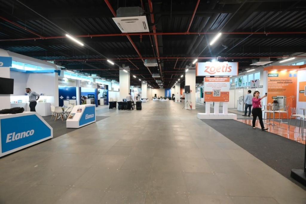 Aprenda a usar stands em eventos corporativos de forma estratégica ...